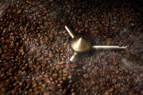 탄 음식 피하라는데 태운 콩 우려낸 커피는 당신의 건강가이드 헬스조선