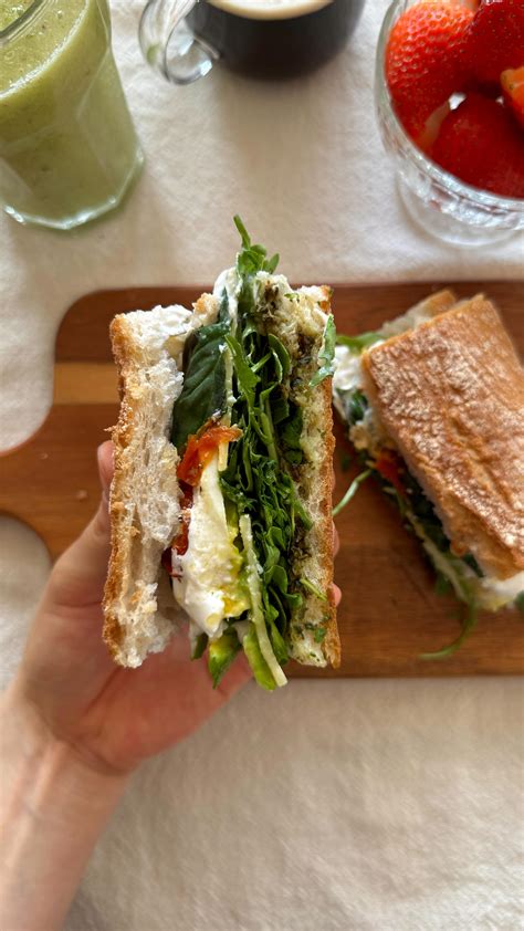 ‎esther Lee 주영 ᡣ𐭩‎ 22🎀 Thank You God God Is So Good All The Time 내 연약함에 관계없이 날 언제나 선하게 이끌어