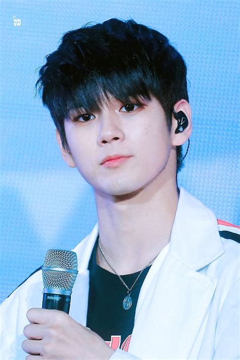 Ghim C A Unemon Gallery Tr N Ong Seong Woo Wanna One