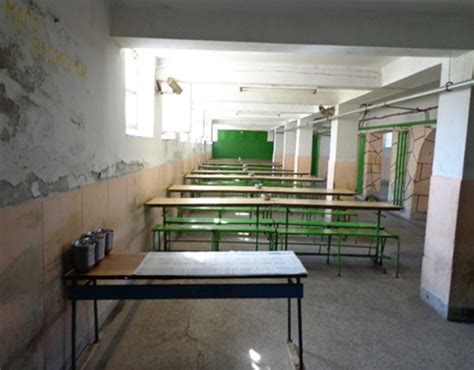 Омбудсманът алармира за връзване на пациенти в психиатриите хлебарки и дървеници по затворите