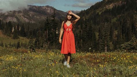 Danielle Durack Sees The Red Flags In New Video For “broken Wings