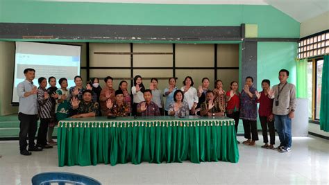 Orientasi Kader TPK Di Empanang Dan Puring Kencana Info Kapuas Hulu