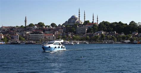 건축 랜드마크 경치 관광 글로벌 시티 길 찾기 대성당 도시 경관 도시 여행 모스크 문화 관광 문화 유산 물 수송 바다 바다 전망 배 보스 포러스