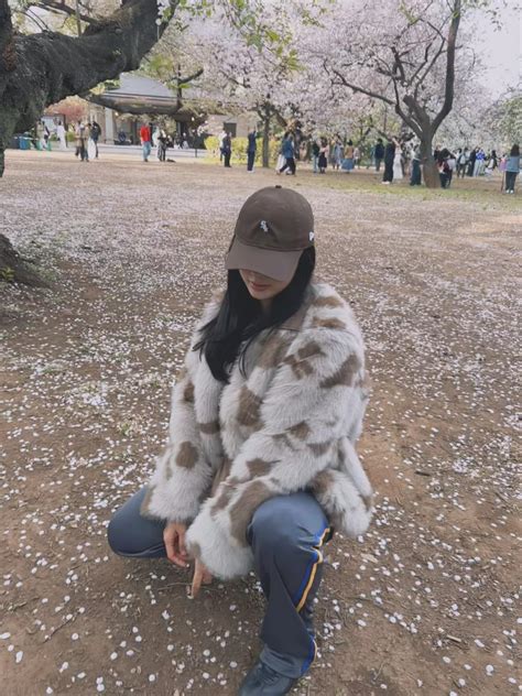 Lulu Aung Lulu Aung Added A New Photo