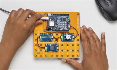 arduino uno r4 a un nouveau kit plug and make