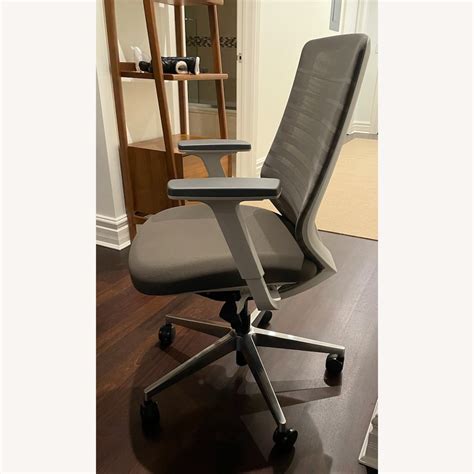 Branch Ergonomic Chair Aptdeco
