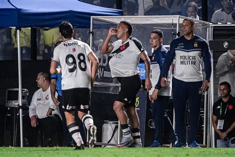 Declarando Solicitação De Paiva Mateus Carvalho Comenta Concorrência