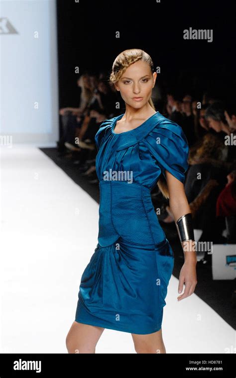 Project Runway Model Wearing Finalist Rami Kashous Design Finale Part Ii Season 4 Ep