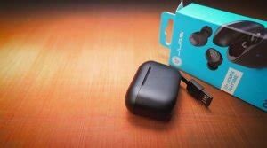 Jlab Earbuds Not Charging Solved All Models Techrandm