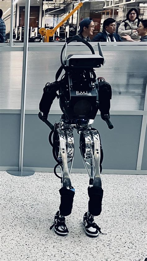 Dennis 2024년 1월 현재 현존하는 전자기식으로 작동하는 휴머노이드 로봇들 중에 우리 Romela의 Artemis