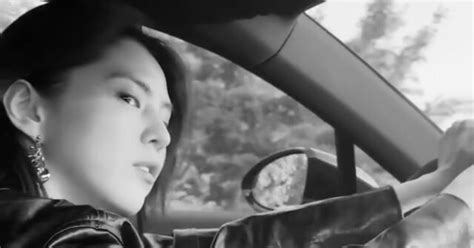 한소희 데뷔 8년만 팬미팅 포스터 제작 참여→응원봉 공개까지