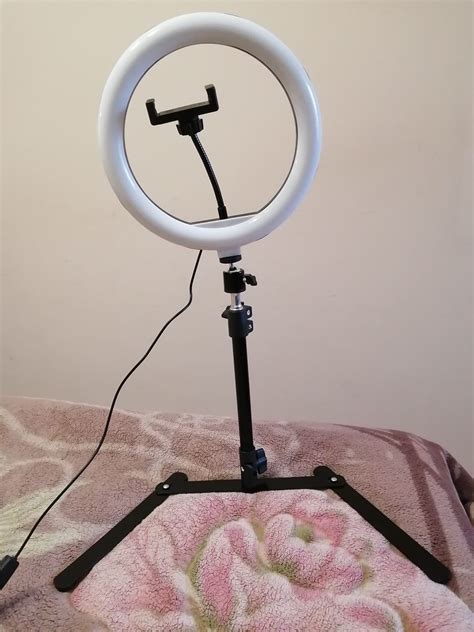 Кільцева лампа з тримачем настільна 750 грн Аксесуари для фото відеокамер Львів на Olx