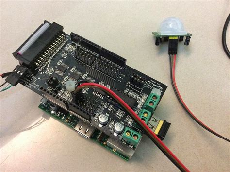 dennis lab 樹莓派pir 紅外線人體感測 motion detection pir sensor