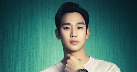 김수현 미도 멀티포트 M 크로노미터 시계 화보 공개