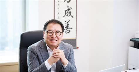 40년 전 선배 도움으로 졸업모교에 7억 원 쾌척