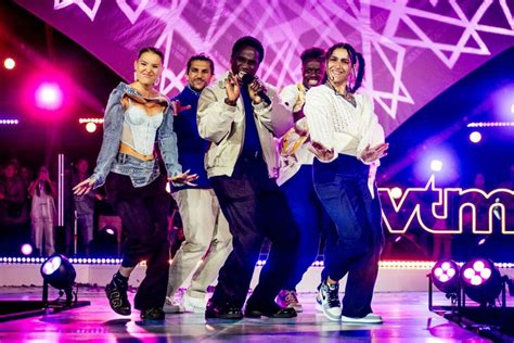 Kijk Francisco Schuster Zingt In Primeur Debuutsingle ‘alleen Tijdens ‘tien Om Te Zien Foto