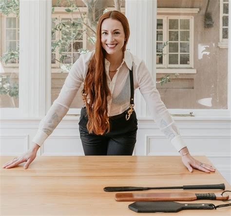 Sex Coach Shelby Devlin