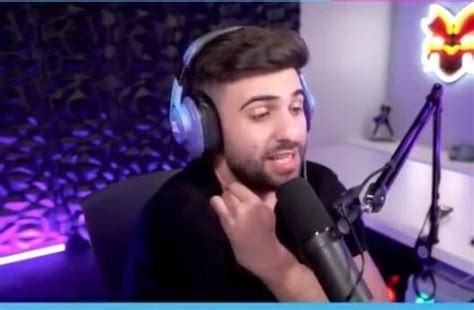 Bro Yall Think That Syphers Fingers Are Messed Up Nah His Wrists R Sypherpk