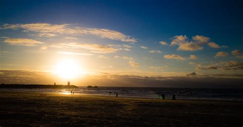 무료 이미지 바닷가 바다 연안 모래 대양 수평선 구름 하늘 태양 해돋이 일몰 보트 햇빛 아침 육지