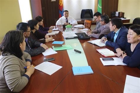 АЙМГИЙН ИТХ ЫН НИЙГМИЙН БОДЛОГО ХӨДӨЛМӨР ЭРХЛЭЛТИЙН ХОРОО ХУРАЛДЛАА