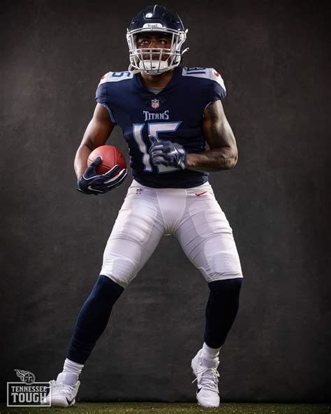Pin By Michael Griede On Tennessee Titans Football Helmets Tennessee
