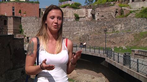 უცხოელი ტურისტები გიორგი კაკაბაძის სიუჟეტი Youtube