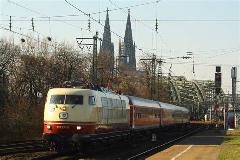 Intercity 2410 in Köln | Sebastian Petermann | Flickr