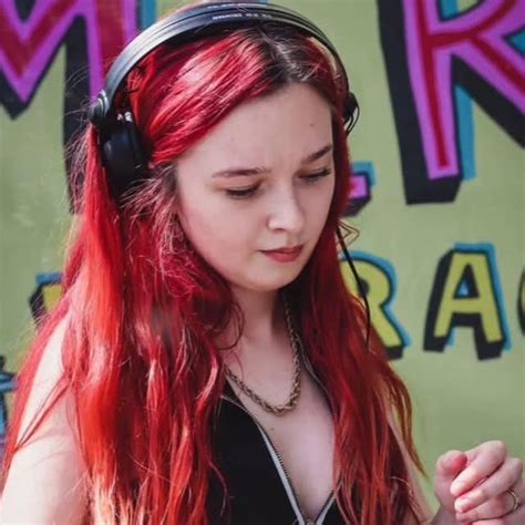 Molly Mynx Mynx Uk Threads Say More