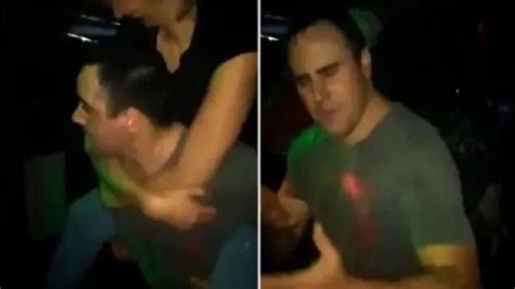 Escándalo por policías que se filmaron en una fiesta sexual