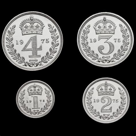 1975 Elizabeth Ii Silver Maundy Set