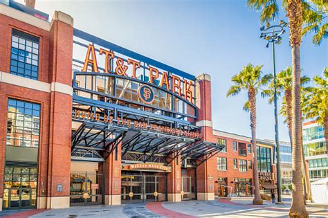 Att 공원 여름 샌 프란 시스 코 캘리포니아 미국에에서 푸른 하늘 가진 아름 다운 화창한 날에 샌 프란 시스 코 자이언츠의 홈