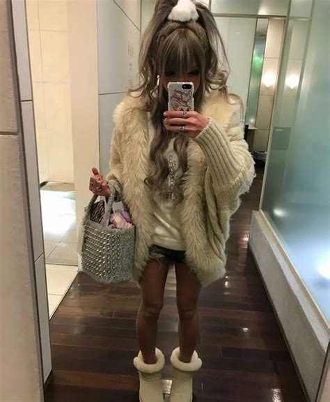 How To Do Gyaru In Winter Tips Tricks And Inspiration Hello Lizzie