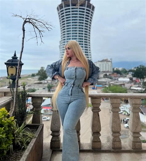 ‎آیدا فخیم‎ ‎نظر؟♥️‎ Instagram