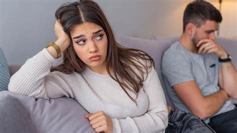 11 Behaviors That Seem Nice But Are Actually Signs Of A Deeply Unhappy