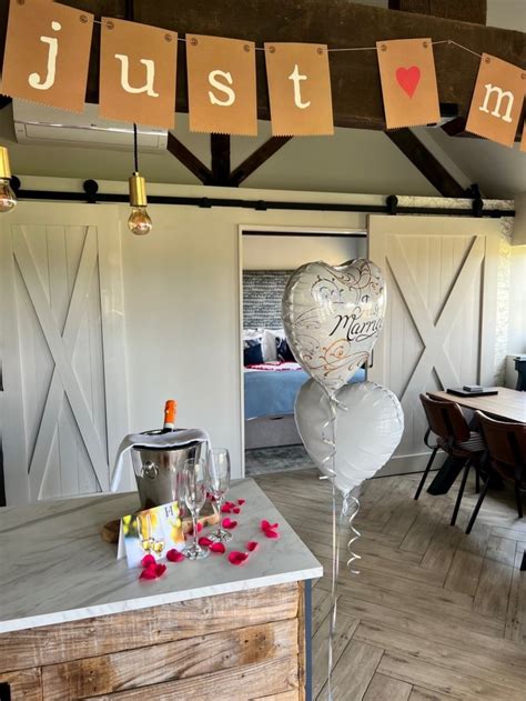 Just Married Package At The Old Tractor Shed Hall Farm Dadlington Boutique Rural Holiday