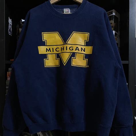 Vintage 2000s University Of Michigan Crewneck Size Depop