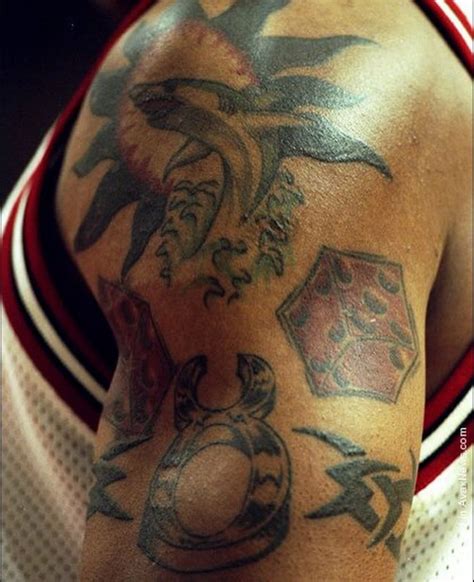 Dennis Rodman Tattoos Dibujos De Basquetbol Tatuajes De Sol Fotos