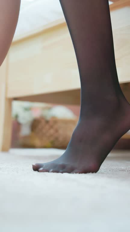397 Nylons Legs Heels Stock Videos Footage And 4k Video Clips Getty