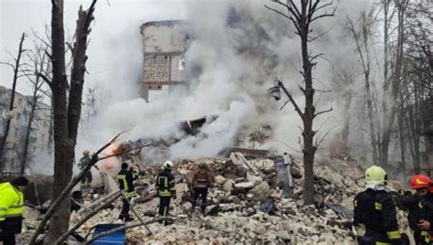 У Харкові під завалами є людина