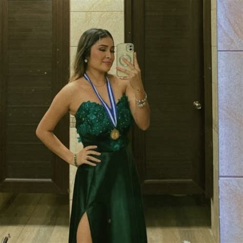 Julissa Rodas Julissa On Threads