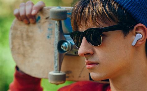 JBL Wave Beam Earbud Nirkabel Sejati