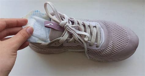 ჩადეთ საფენები ფეხსაცმელში და მაშინვე შენიშნავთ რამდენად გამარტივდება მათი ტარება