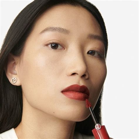 The No Mascara Makeup Look