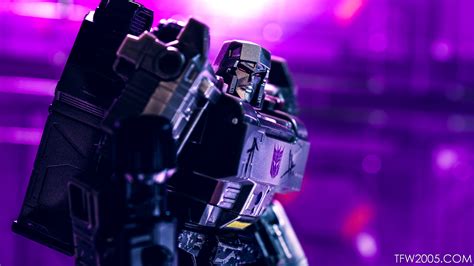 Megatron With Pinpointer And Lionizer Netflix Reflector Tfw2005