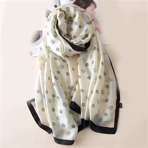럭셔리 브랜드 여성 스카프 두건 패션 소프트 레이디 디자이너 여성 Shawls 랩 롱 사이즈 풀라 18090cm Hijabs