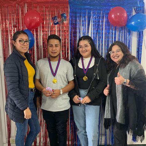 Celebración Fiestas De Quito Universidad Metropolitana