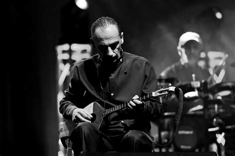 დათო კენჭიაშვილის ახალი სიმღერა მსმენელის გულებს იპყრობს Ambebi Ge