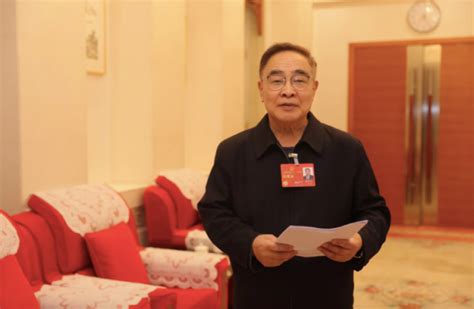 张伯礼代表：对药食同源保健食品实行“负面清单”管理 凤凰网