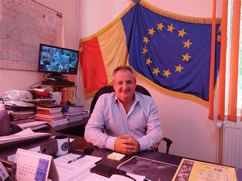 Interviu Cu Florin Dema Primarul Comunei Șimand Despre Proiectele Care Vor Aduce O Grămadă De