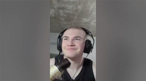 Устал дрочить на обычное порно Youtube